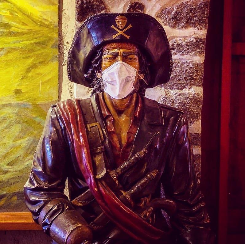 The Pirate Bar – Est 1976 in Hydra